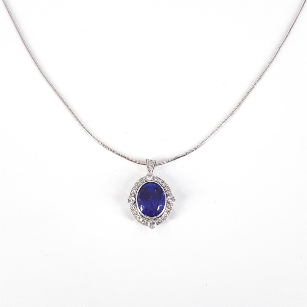 18ct White Gold Tanzanite and Diamond Necklace, Ring and Earrings Set ...