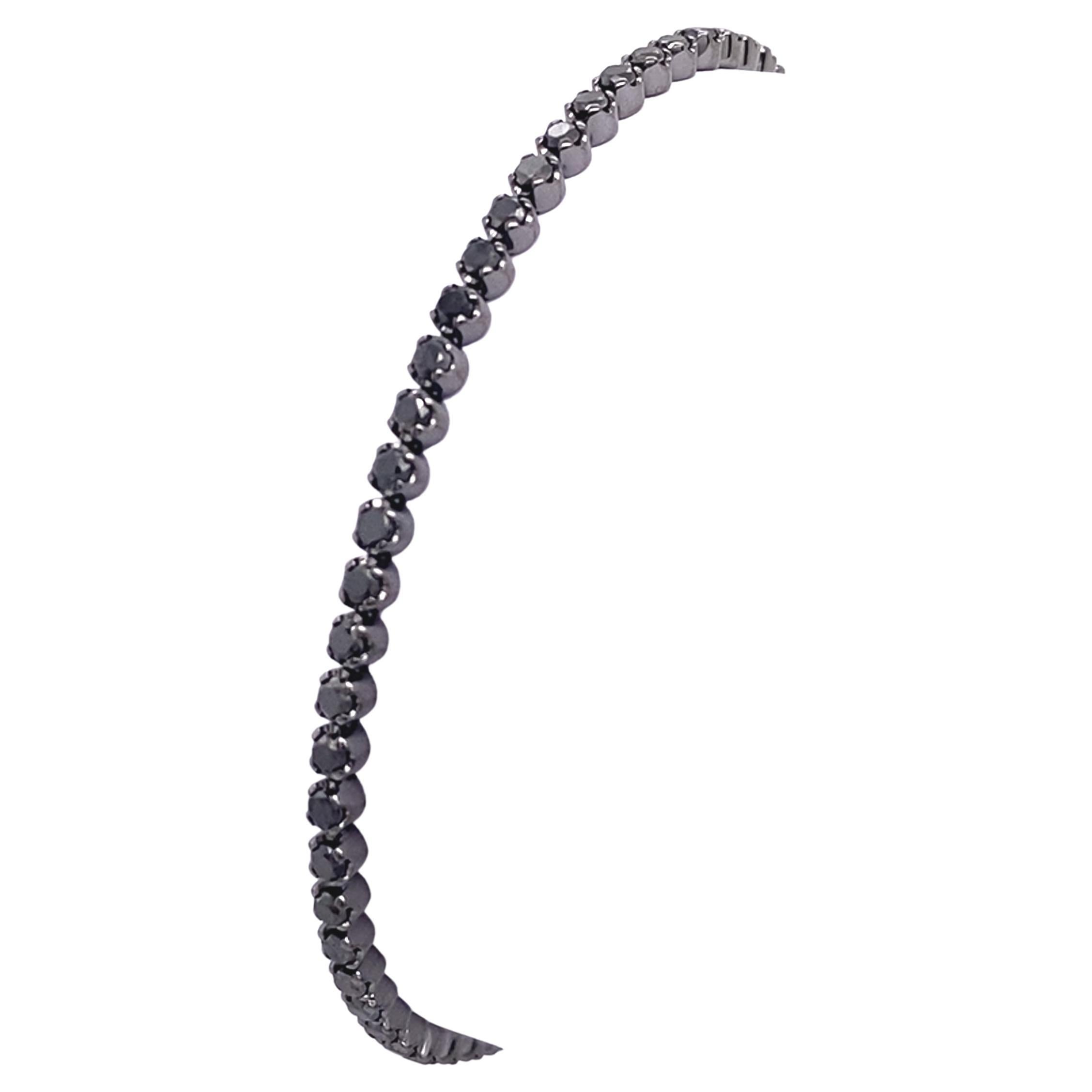 18ct White Gold Timeless Diamond Tennis Bracelet Set With 3 55ct Of