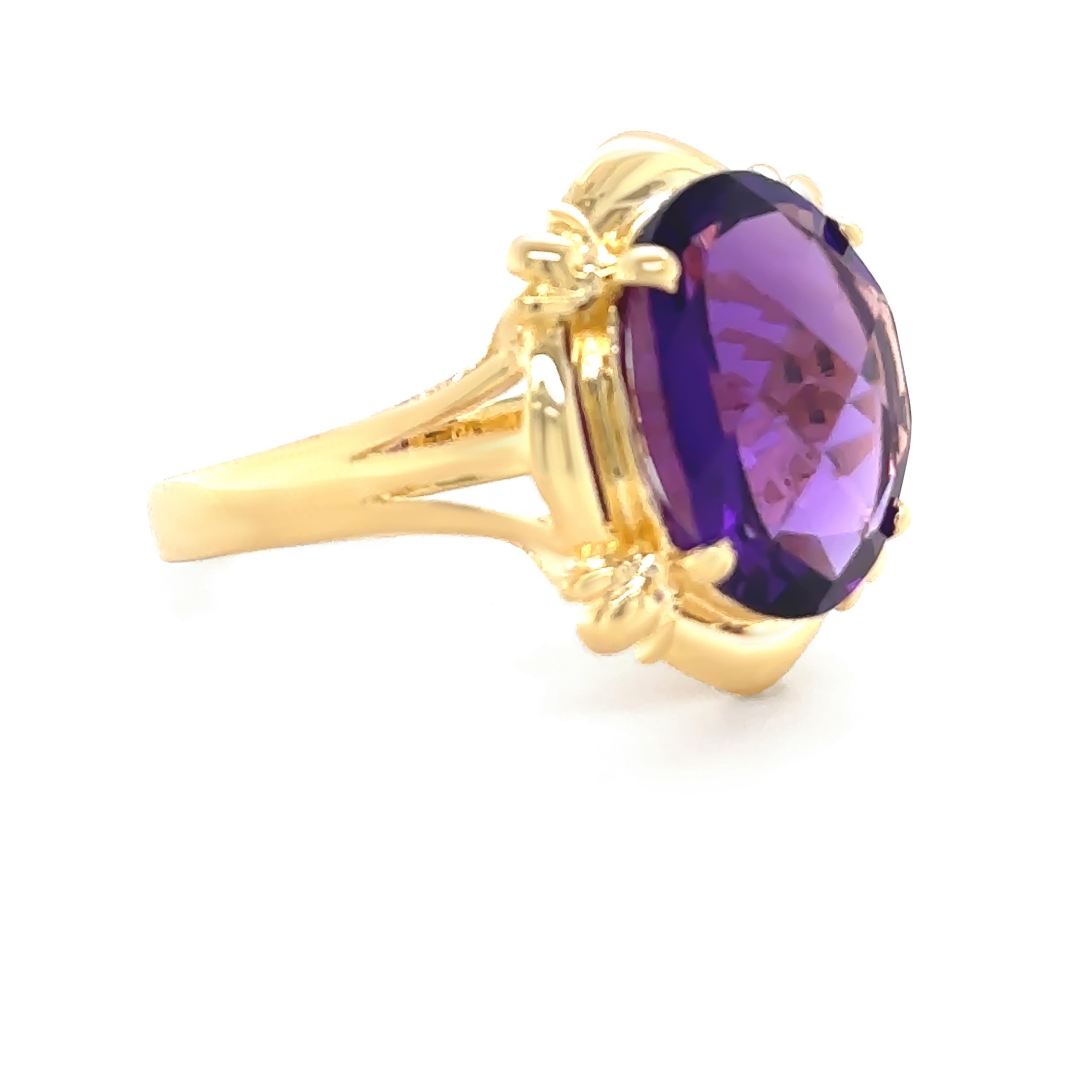 18ct Yellow Gold Amethyst Ring 6.70ct 5.67g For Sale at 1stDibs