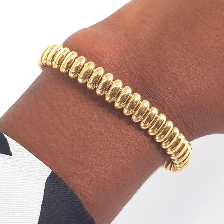 18ct Yellow Gold Stretch Bracelet For Sale at 1stDibs