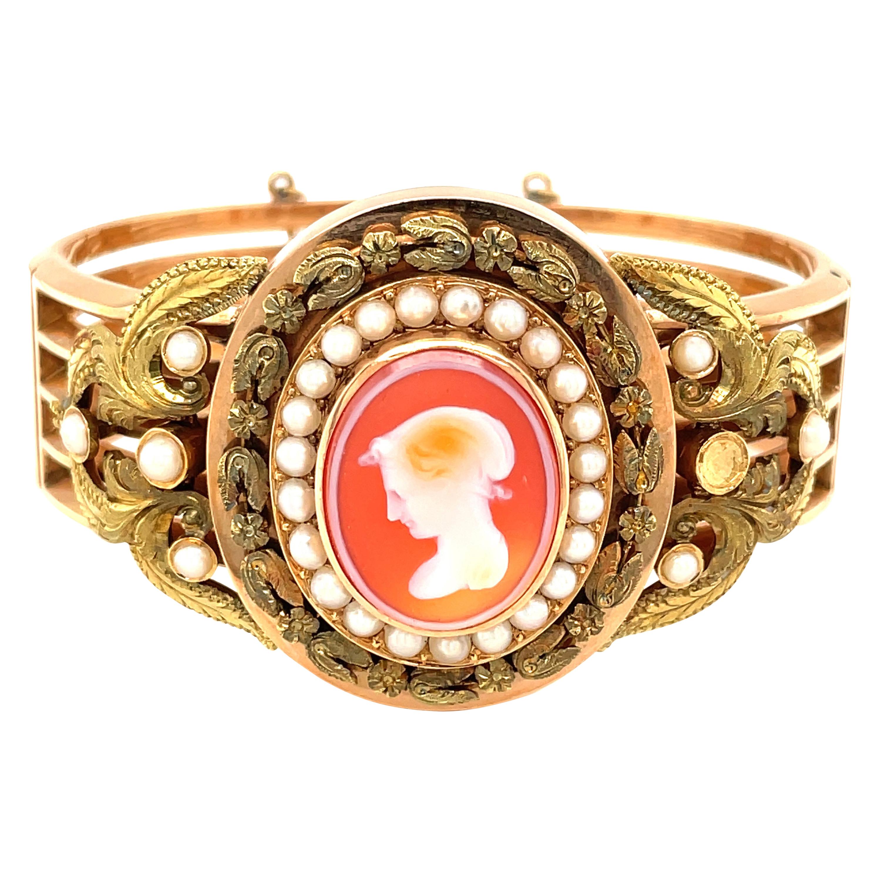 14k Yellow Gold Cuff Bangle For Sale at 1stDibs