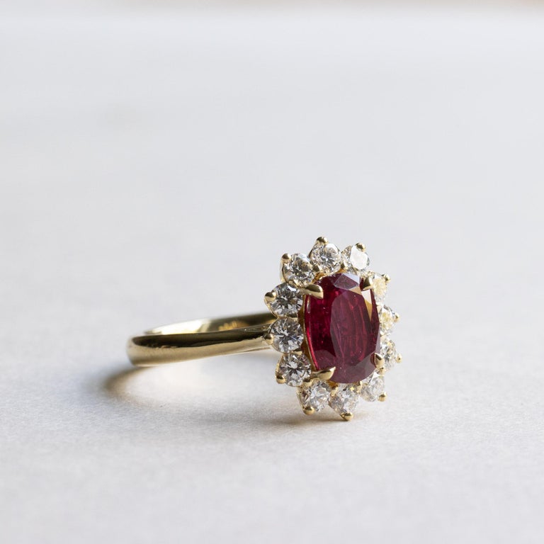 18K 2CT Ruby Diamond Cluster Ring For Sale at 1stDibs
