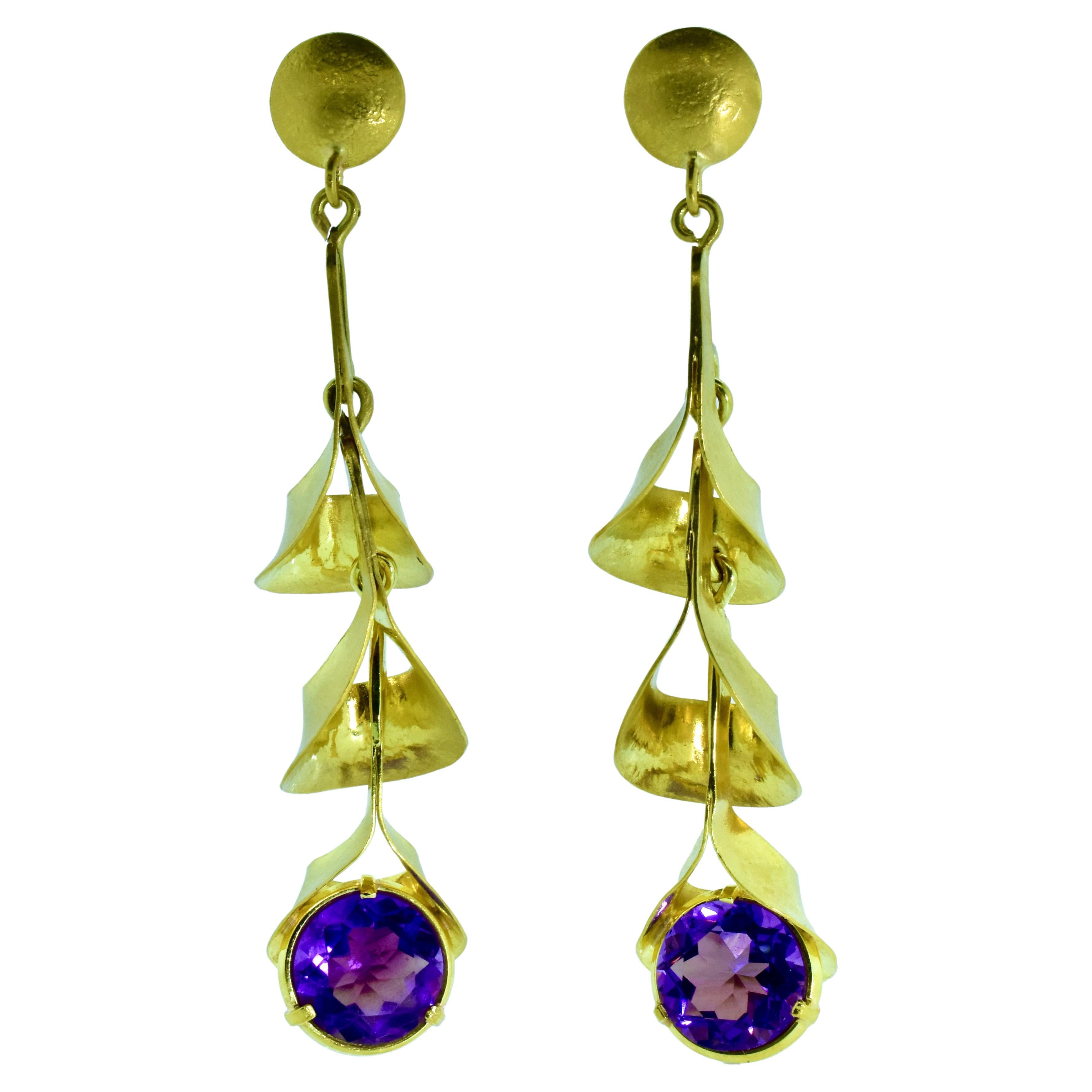 Carved Amethyst Dog Motif 18K Earrings. For Sale at 1stDibs