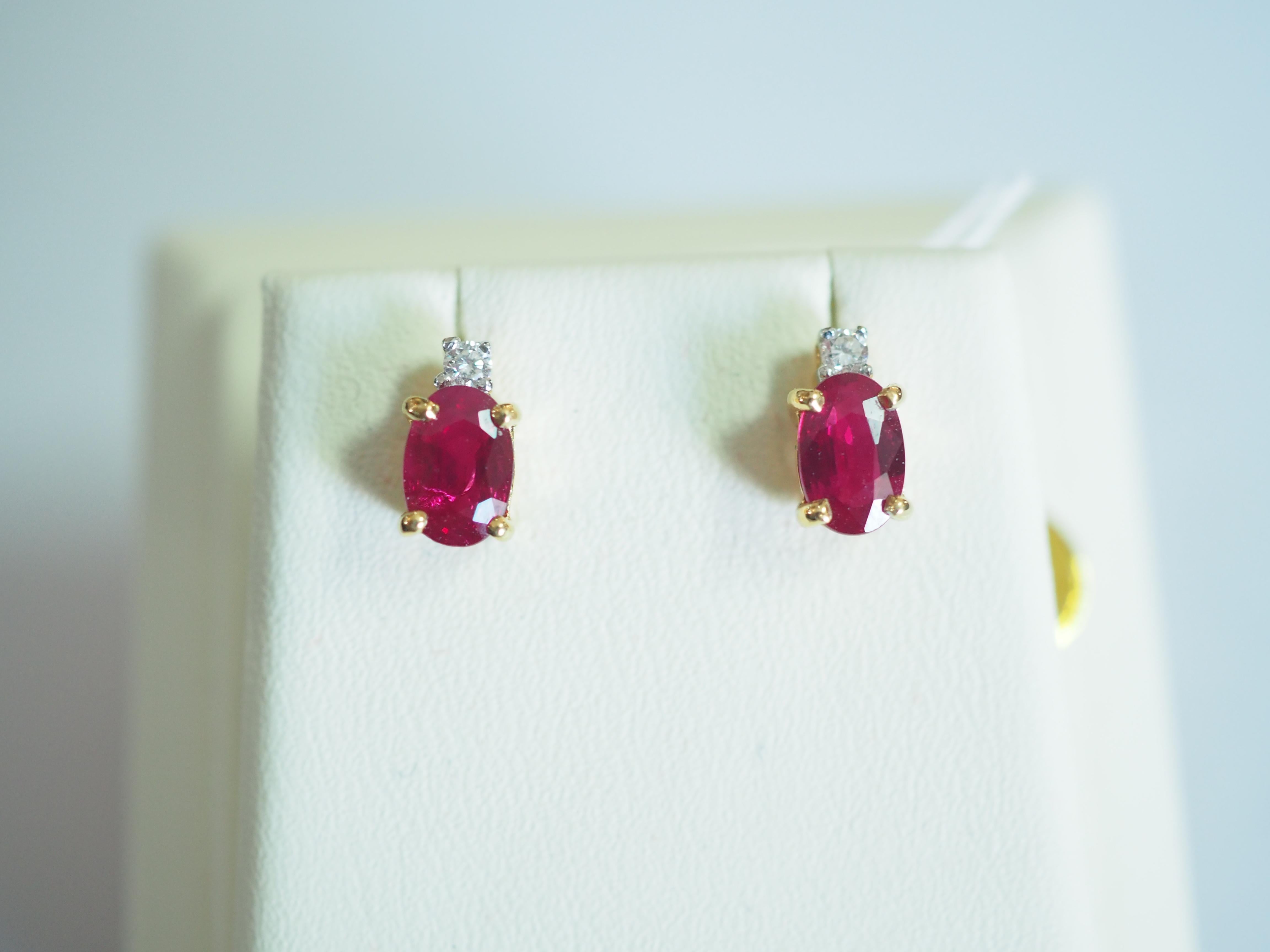 No Reserve-18k Gold 1.20ct Pigeon's Blood Ruby and 0.06ct Diamond Stud Earrings at 1stDibs
