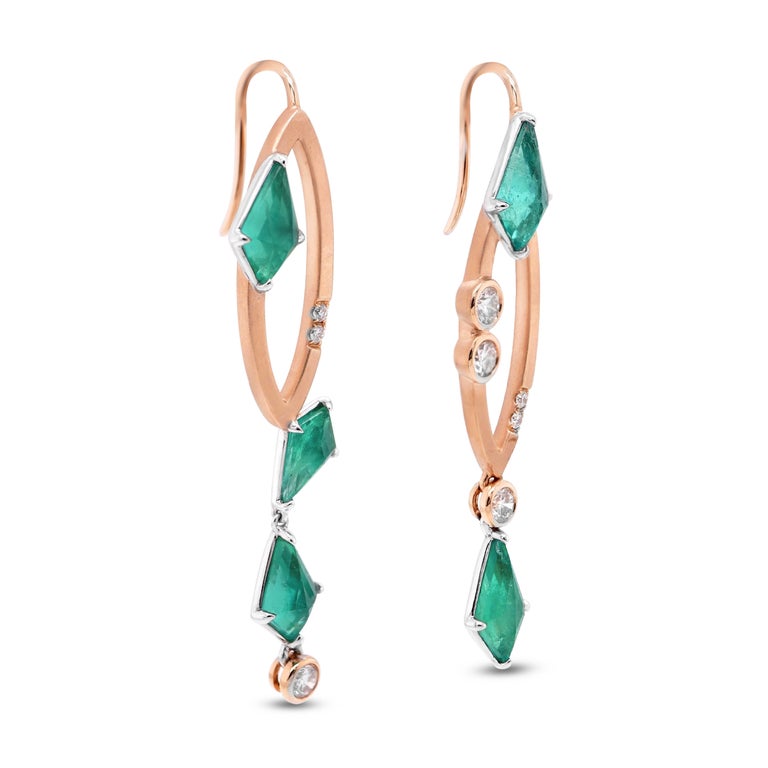 18K Gold 3.35 Carat Kite Shaped Colombia Emeralds and White Diamond ...