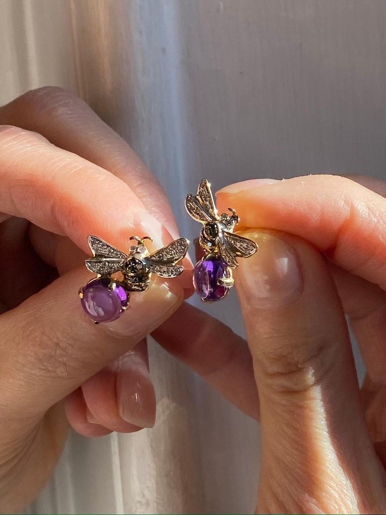 18k Gold Amethyst 0.34 Karat White and Black Diamond Bees Stud Modern ...