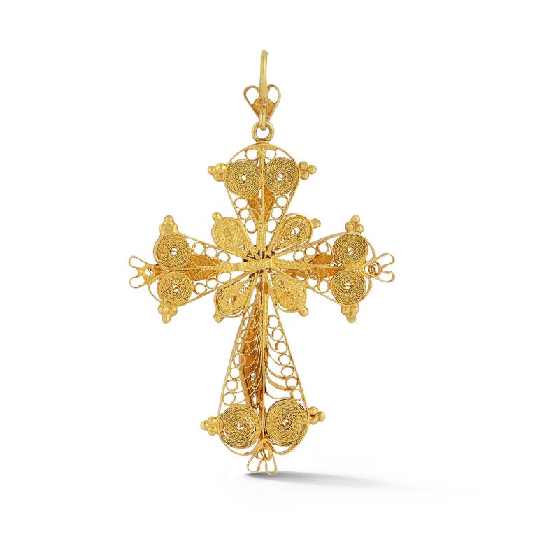 18k Gold and Ruby Vintage Filigree Large Cross Pendant For Sale at 1stDibs