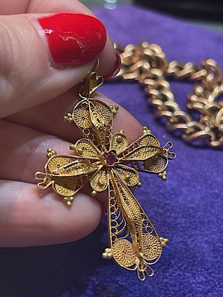 18k Gold and Ruby Vintage Filigree Large Cross Pendant For Sale at 1stDibs