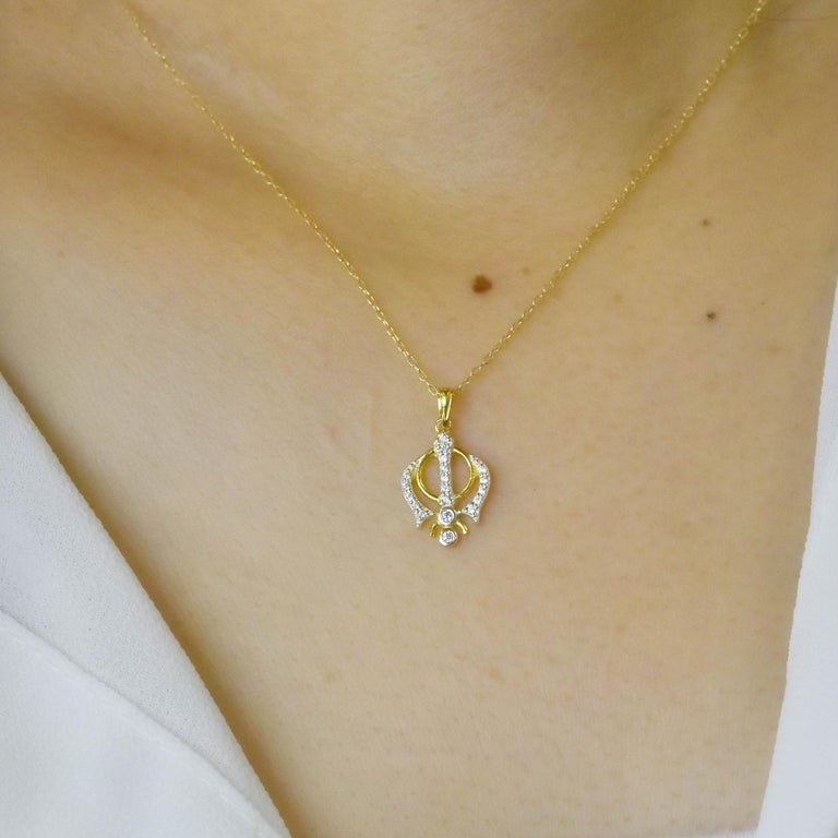 0.11 Carat Diamond 18K Gold Sikhism Khanda pendant For Sale at 1stDibs
