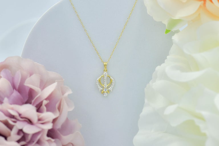 0.11 Carat Diamond 18K Gold Sikhism Khanda pendant For Sale at 1stDibs