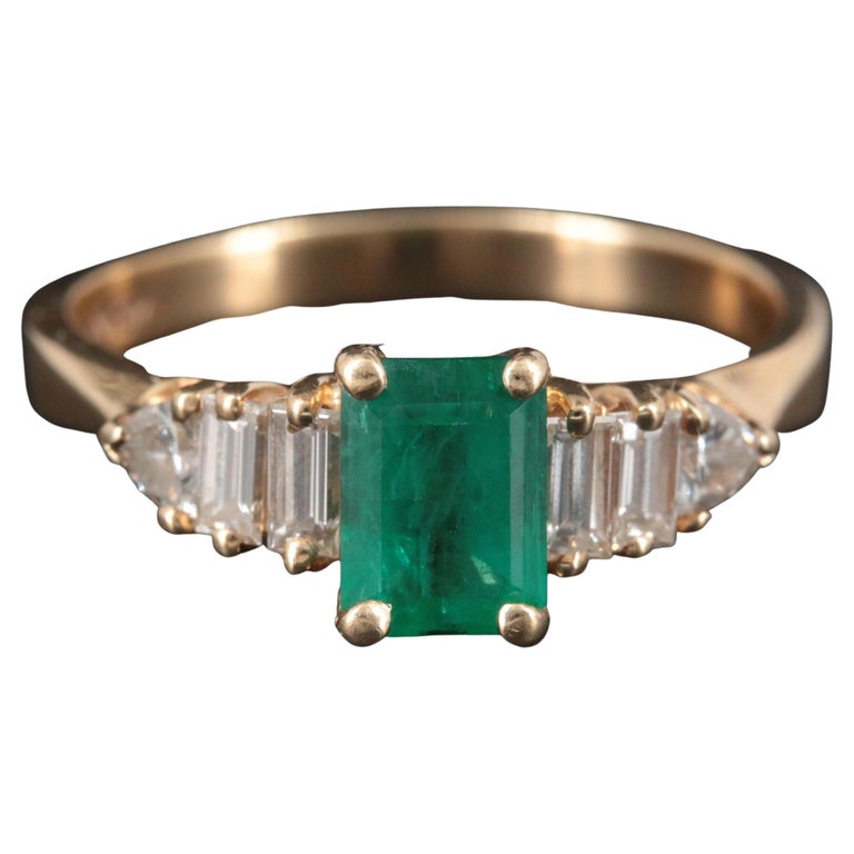 Customizable 18K Gold Emerald Wedding Ring, Natural Emerald Engagement Ring For Sale at 1stDibs