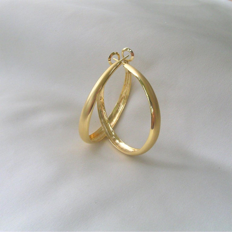 18 Karat Gold Gypsy Hoop Earring For Sale at 1stDibs | gold gypsy earrings
