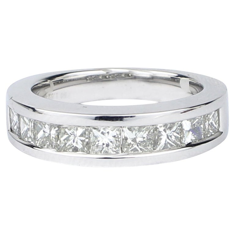 18k Gold Half Eternity Diamond Ring For Sale at 1stDibs