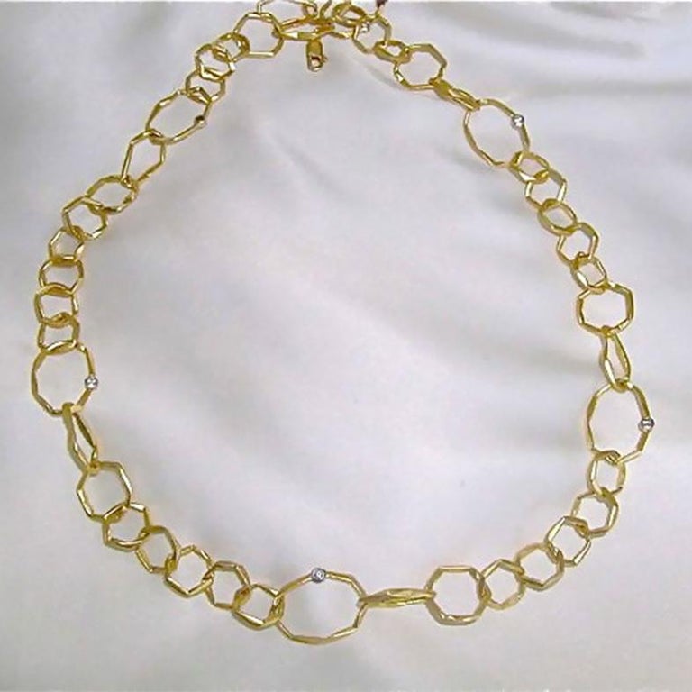 18 Karat Gold Hexagon Shaped Link Chain with Diamonds For Sale at 1stDibs