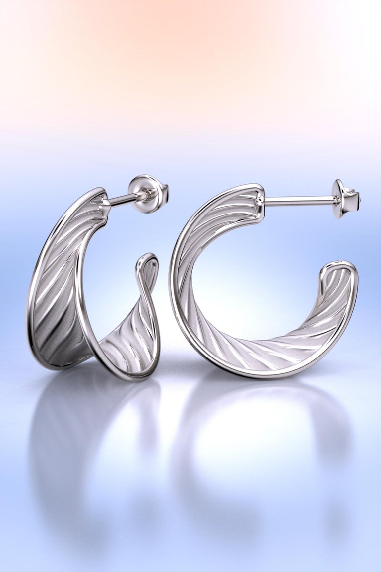 18k Gold Hoop Earrings Designed and Crafted in Italy For Sale at 1stDibs