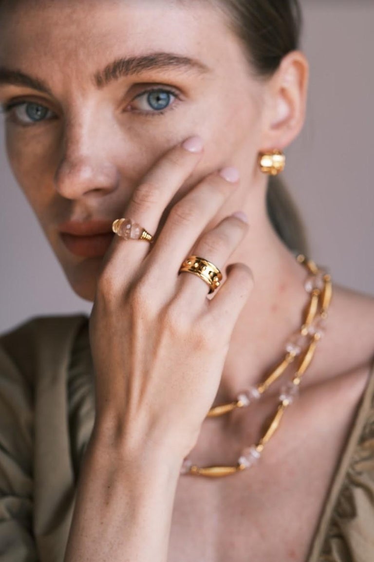 18k Gold Infinity Band Antiquity Sand Castle Ring For Sale at 1stDibs