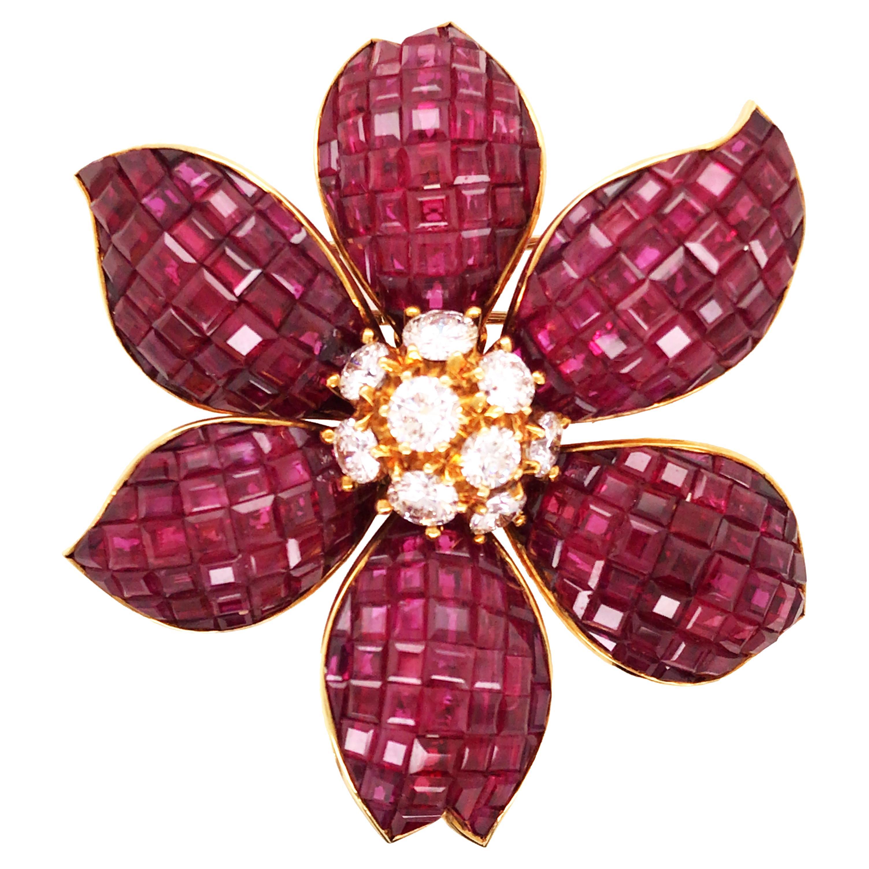 18th Century Diamond Flower Brooch For Sale at 1stDibs