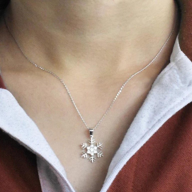 18K Gold Snowflake Diamond Pendant Christmas Charm Winter Necklace For ...
