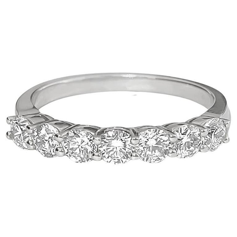 18k Gold, VVS Diamond Engagement Ring for Her For Sale at 1stDibs