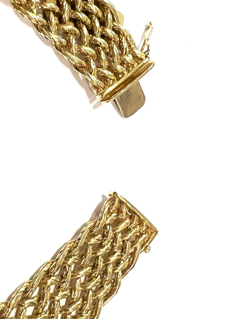 18k net made necklace with detachable flower applications For Sale at ...
