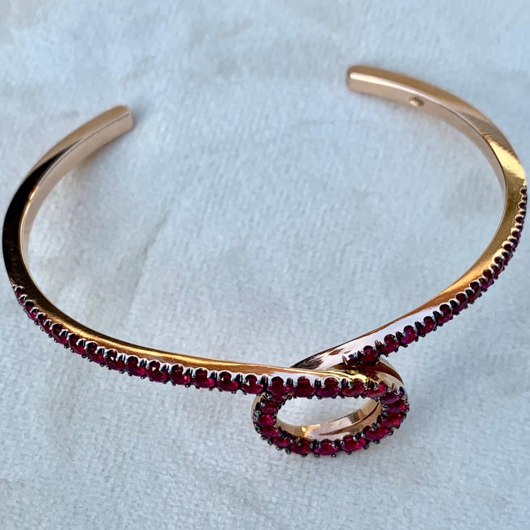 18 Karat Rose Gold 2,14 Carat Pigeon's Blood Ruby Arm Cuff For Sale at ...