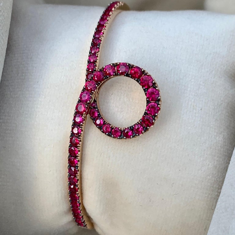 18 Karat Rose Gold 2,14 Carat Pigeon's Blood Ruby Arm Cuff For Sale at ...