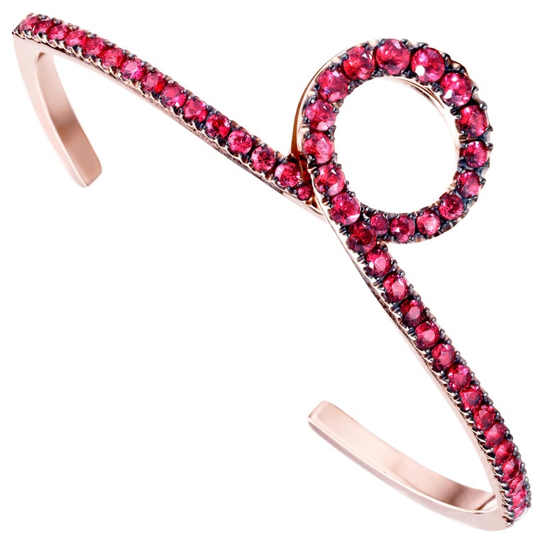 18 Karat Rose Gold 2,14 Carat Pigeon's Blood Ruby Arm Cuff For Sale at ...