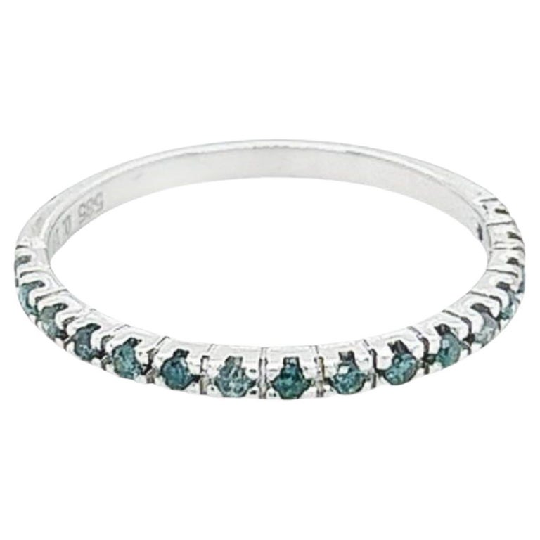 18k Solid White Gold Blue Round Cut Diamond Band Ring For Sale at 1stDibs