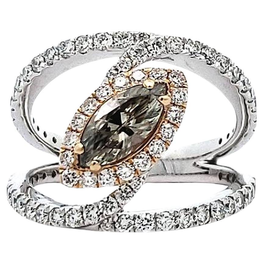 18k White and Yellow Gold Twisted Halo Diamond Ring For Sale at 1stDibs