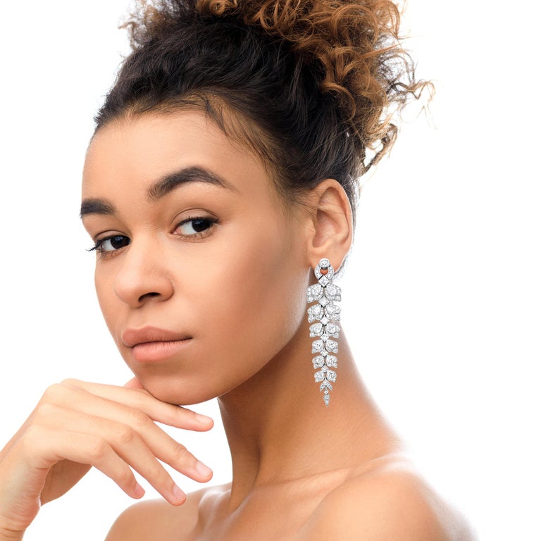 18K White Gold 10 1/4 Carat Diamond Art Deco Style Cascade Dangle Earrings For Sale at 1stDibs