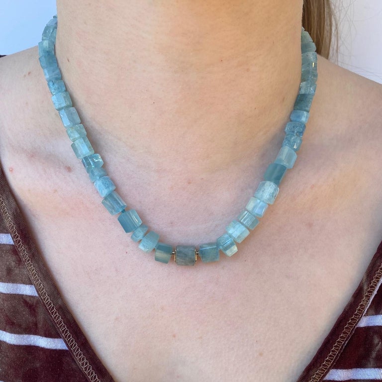 18 Karat White Gold 215 Carat Trillion Aquamarine Necklace at 1stDibs