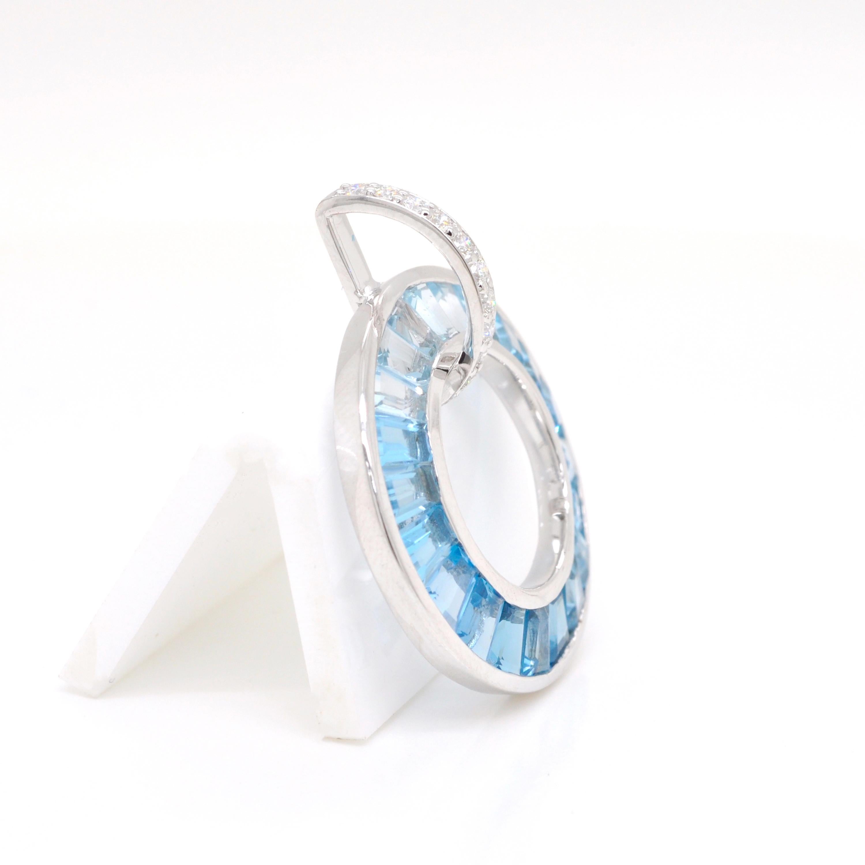 18K White Gold Channel-Set Blue Topaz Baguettes Diamond Circle Pendant ...