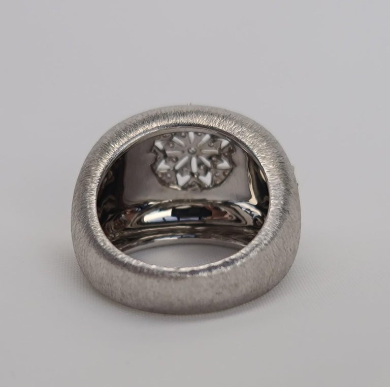 18 Karat White Gold Diamond Snowflake Ring in Florentine Finish For ...