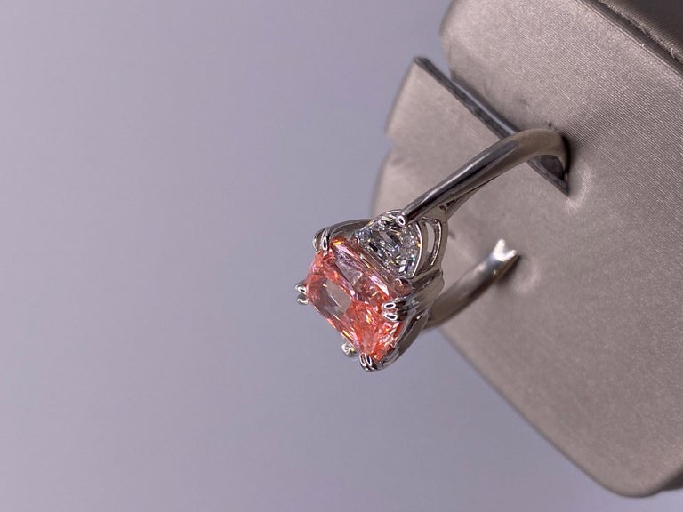 18K White Gold Fancy Vivid Pink Radiant Diamond Ring For Sale at 1stDibs