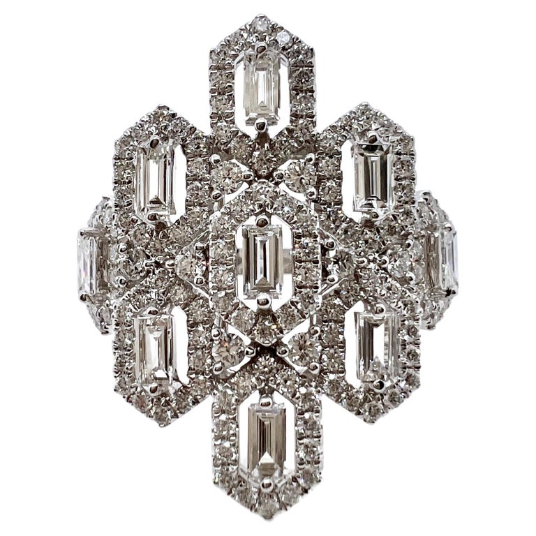 18k White Gold Mosaic Pattern Diamond Baguette and Round Diamonds Ring ...