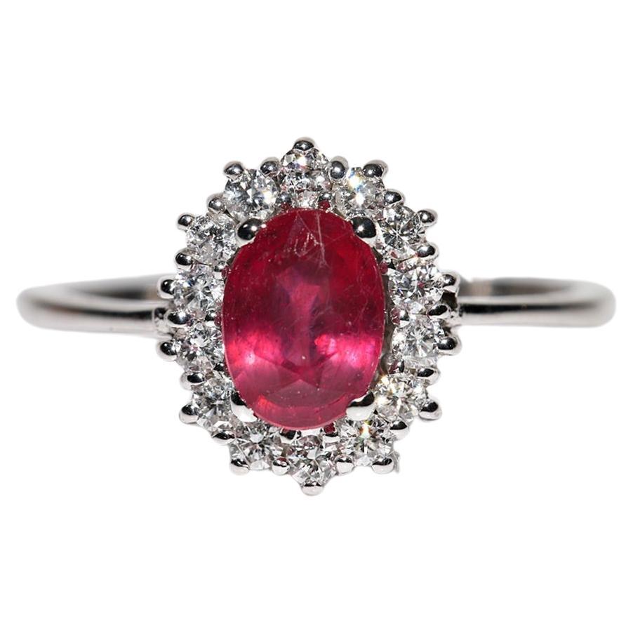18K White Gold Ring with Natural Siam Ruby and Diamonds For Sale at 1stDibs