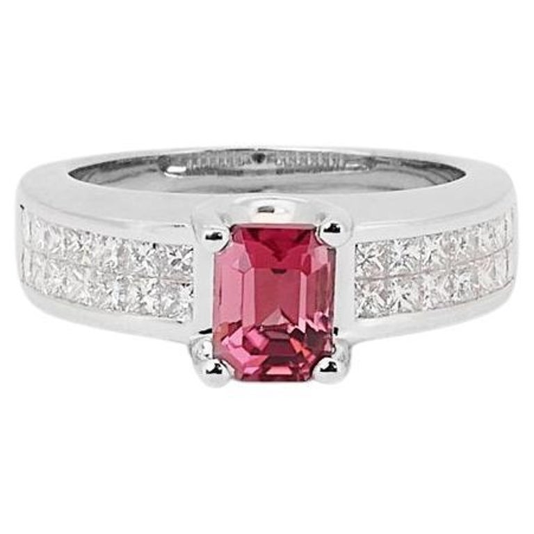 18 Karat Weißgold Pavé-Ring mit natürlichem Turmalin und Diamanten, IGI ...