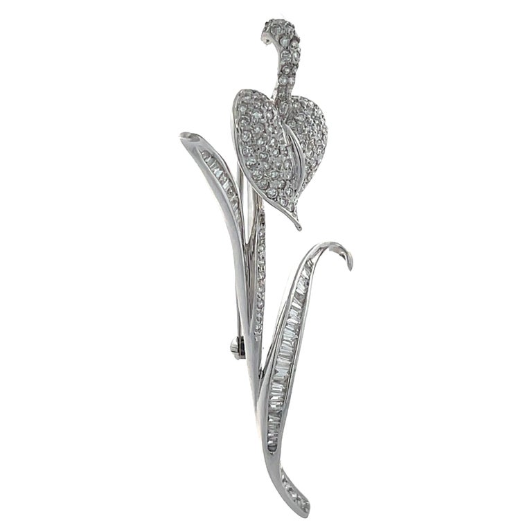 18K White Gold Pave Heart and Baguette Diamond Brooch For Sale at 1stDibs