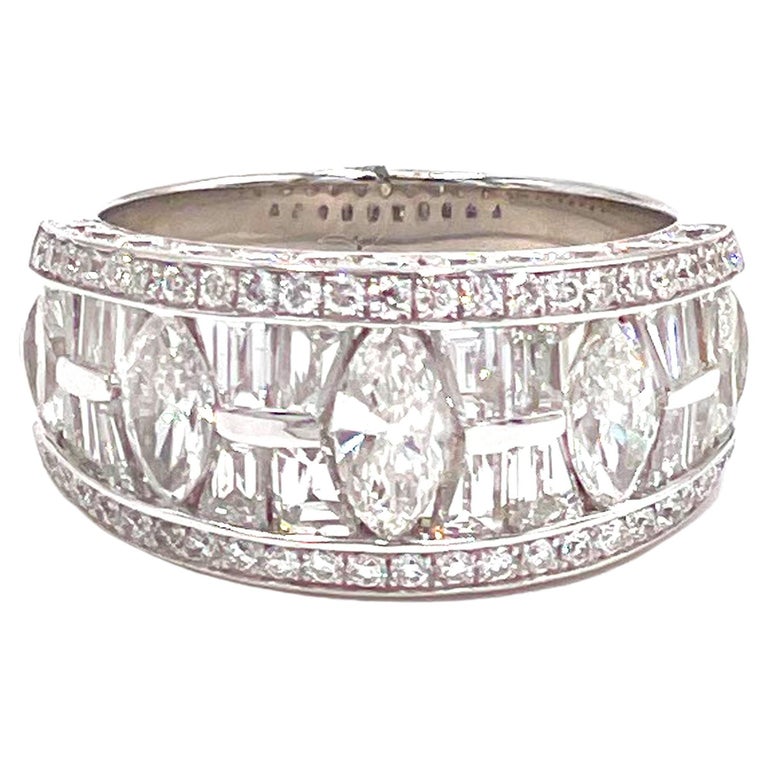 18K White Gold Right Hand Ring with Fancy Shaped Diamonds For Sale at ...