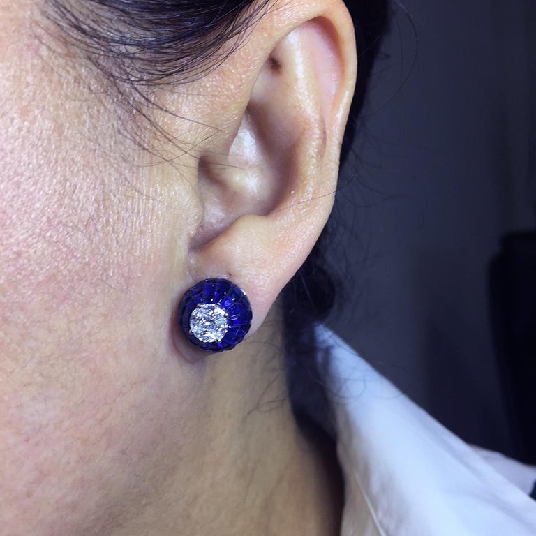 18 Karat White Gold Sapphire Stud Invisible Earrings For Sale at 1stDibs