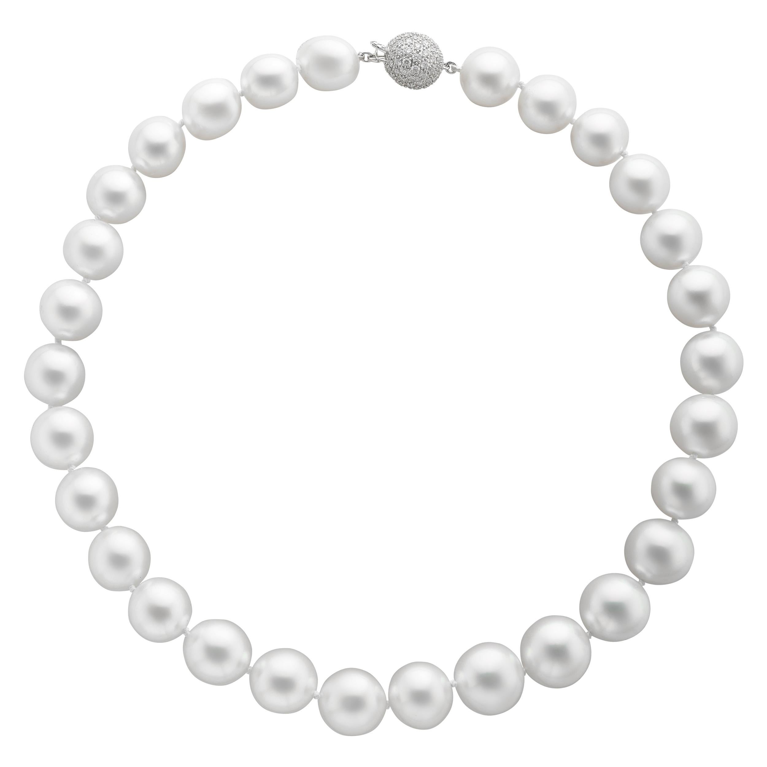 Panther-Pattern Diamond Pavé and Onyx Gold Clasp White South Sea Pearl ...