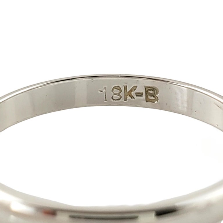 18K White Gold Wedding Band For Sale at 1stDibs