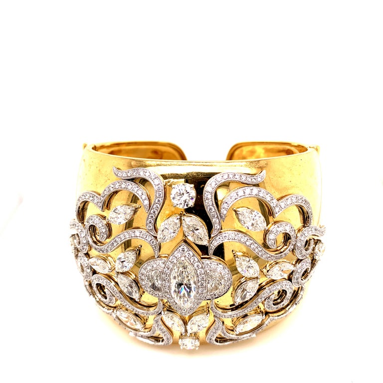 18 Karat Yellow Gold and 16.53 Carat Diamond Bangle For Sale at 1stDibs