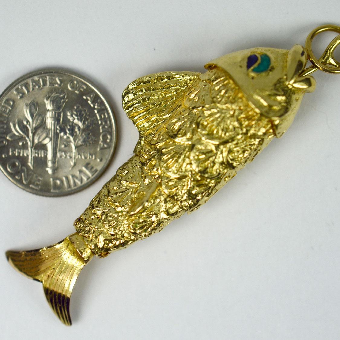 18K Yellow Gold Articulated Fish Charm Pendant For Sale at 1stDibs