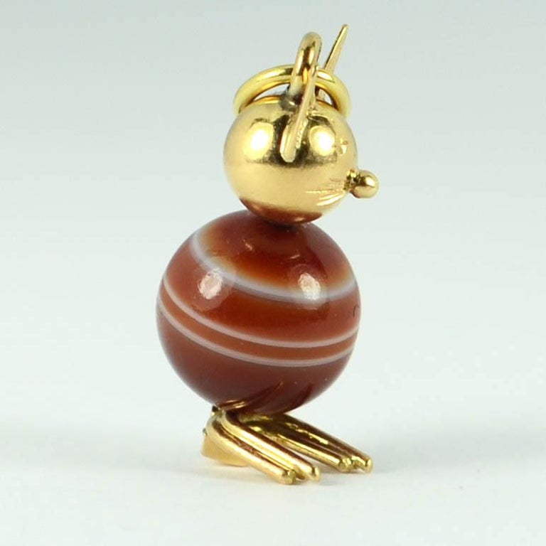 18 Karat Yellow Gold Banded Agate Cat Charm Pendant For Sale at 1stDibs