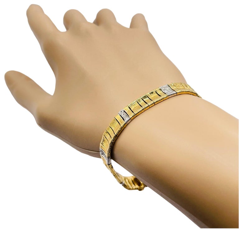 18K Yellow Gold Diamond Bracelet For Sale at 1stDibs