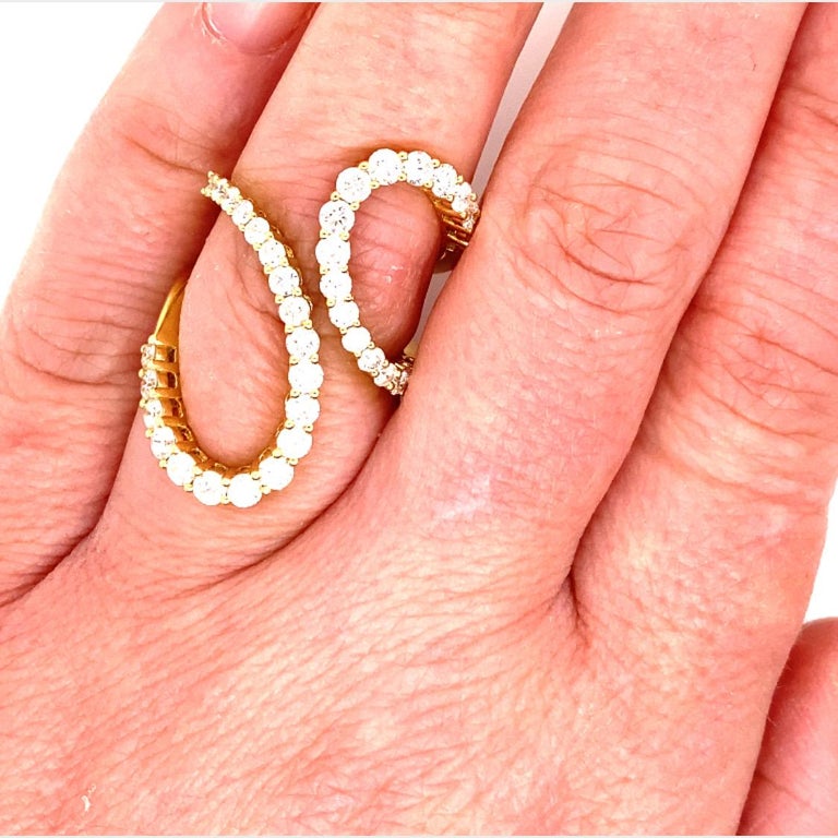 18K Yellow Gold Diamond Open Space Ring For Sale at 1stDibs