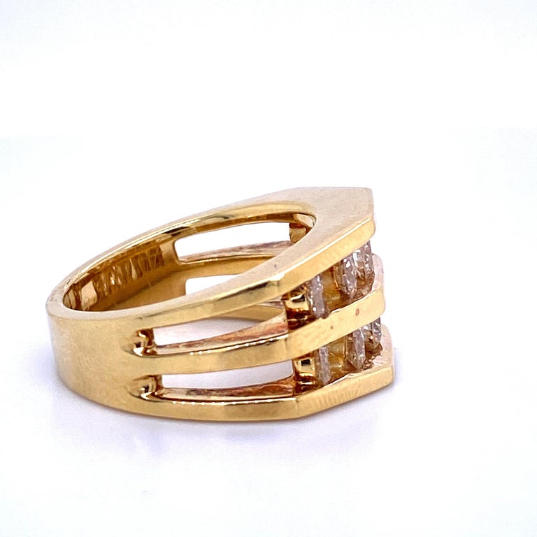 18 Karat Yellow Gold Diamond Openwork Ring 1.65 Carat For Sale at 1stDibs