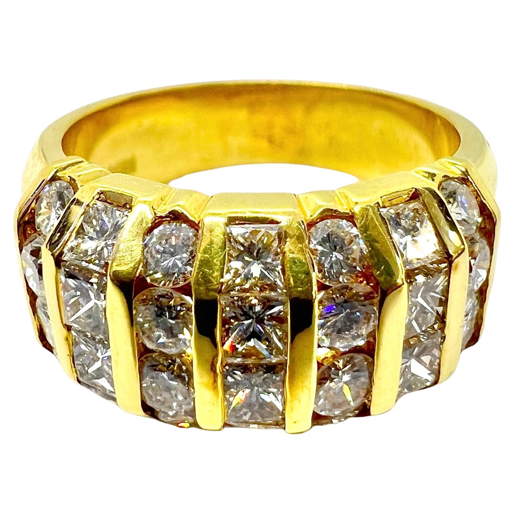 18K Yellow Gold Diamond Ring with Diamonds For Sale at 1stDibs