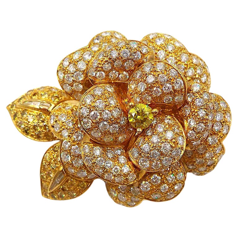 18K Yellow Gold Diamond Yellow Diamond Brooch Pin For Sale at 1stDibs